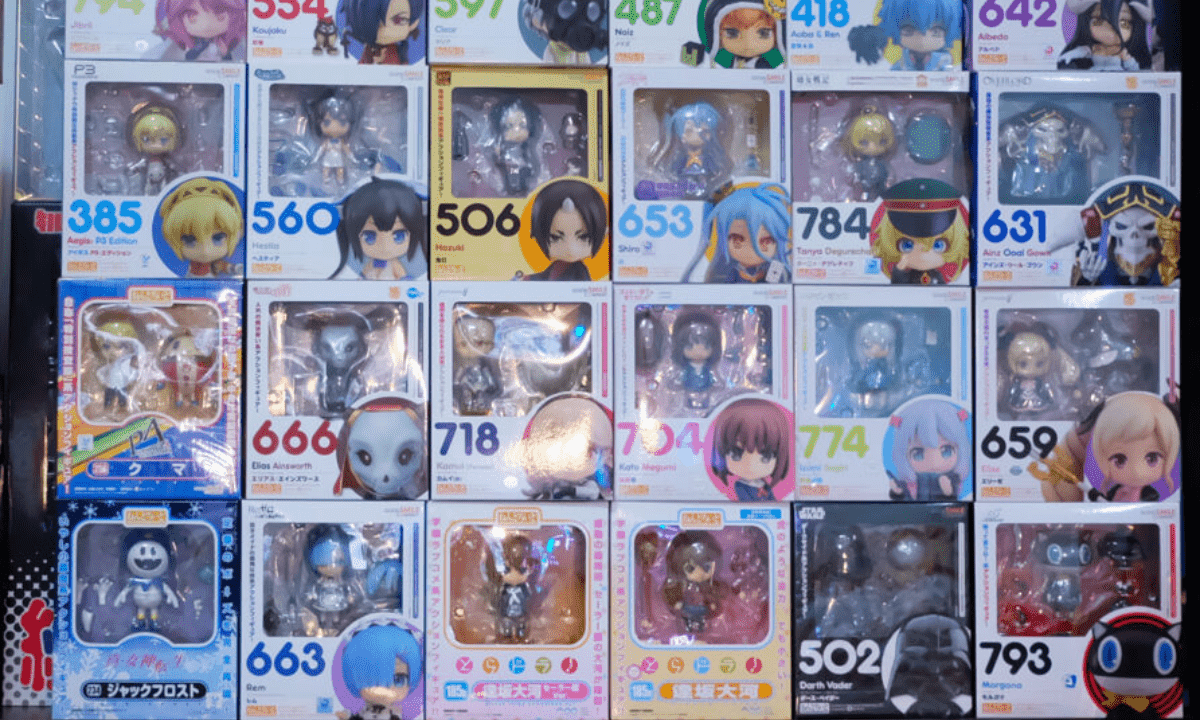 Nendoroids vs Pop up Parade - Avid Collectibles